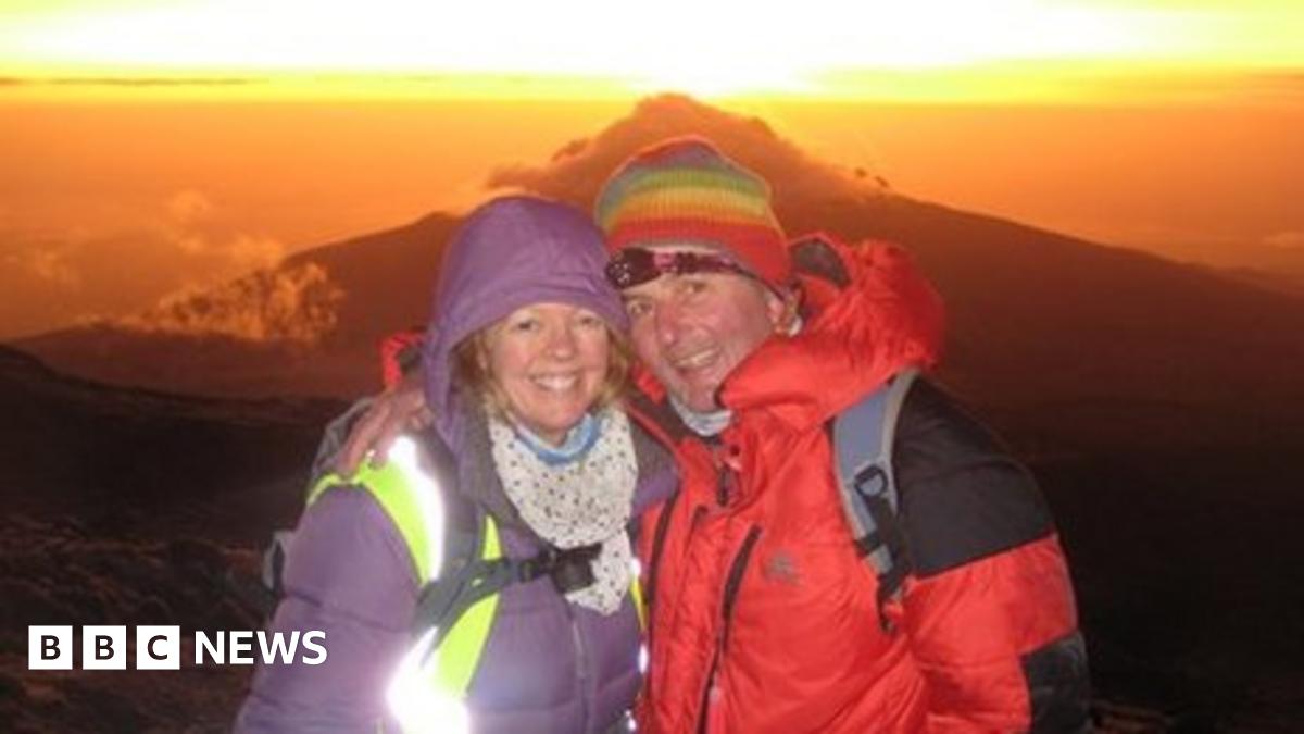 GP Neil Rushton returns from 'lucky' Mount Everest job - BBC News