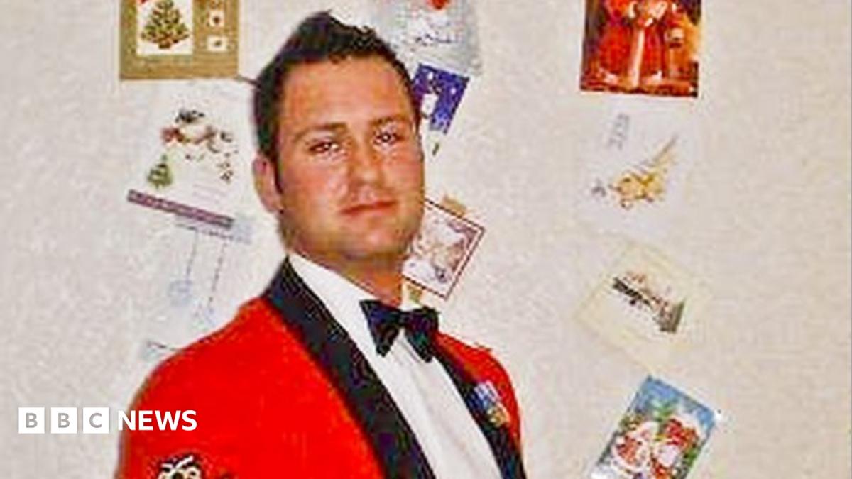 Tributes to Christopher Martin after Dancing Ledge cliff fall - BBC News