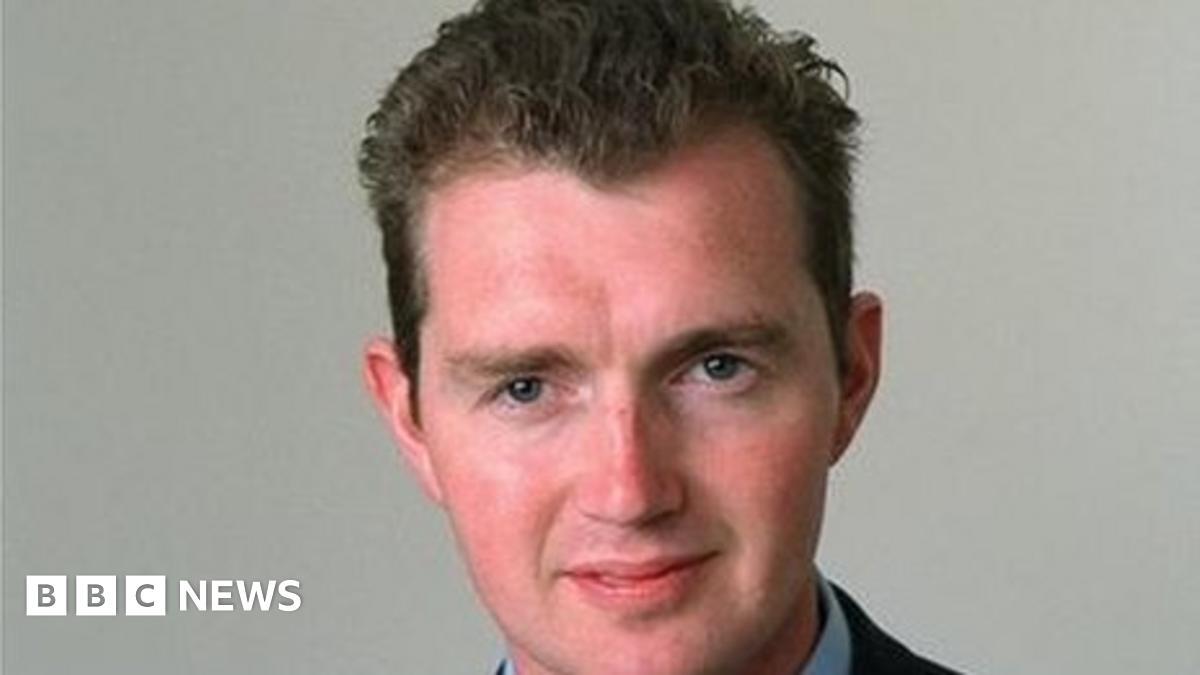 Tory MP David Davies: Welsh secretary 'needs Welsh seat' - BBC News