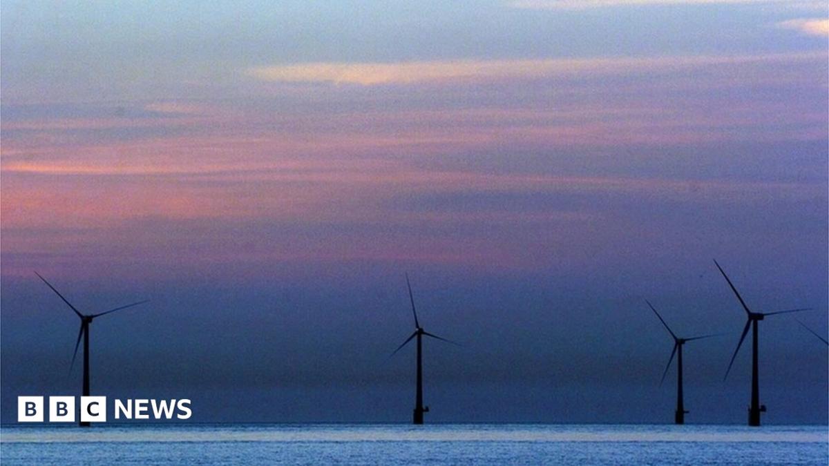 Windfarm developers 'welcome' Manx community to meeting - BBC News