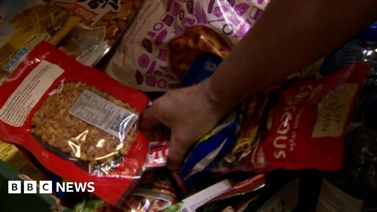 The growing demand for food banks in breadline Britain - BBC News