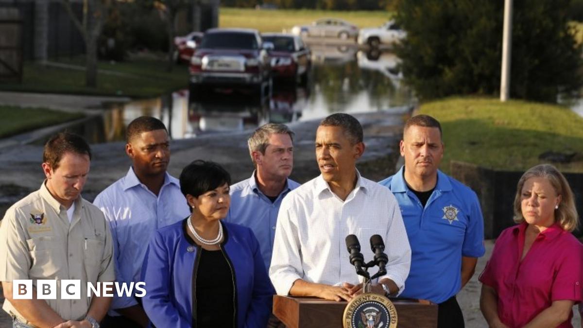 Hurricane Isaac: Obama visits storm-hit Louisiana - BBC News