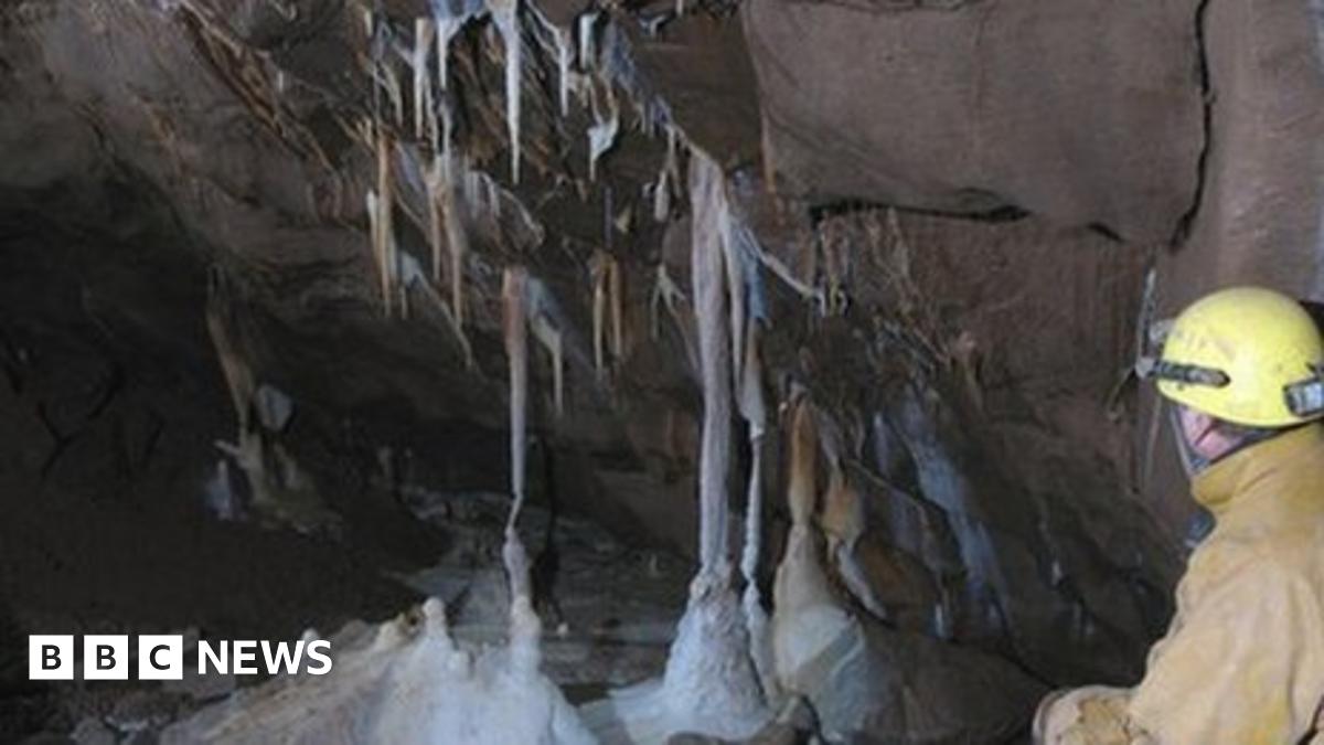 Cheddar cave 'biggest in Mendip Hills' - BBC News