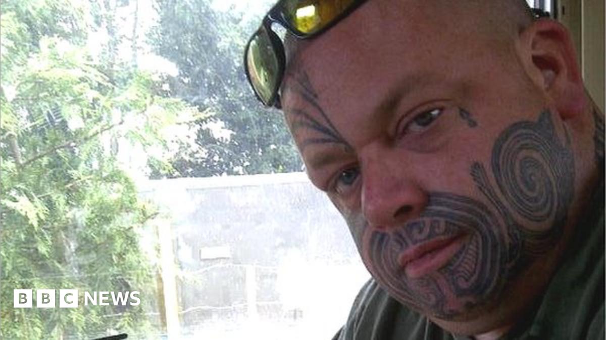 Paul Groves trial: Murder accused 'forced to farm' - BBC News