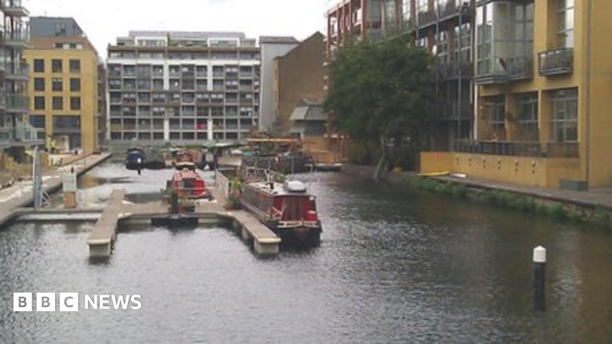 Severed head found in Regent's Canal in Hackney - BBC News