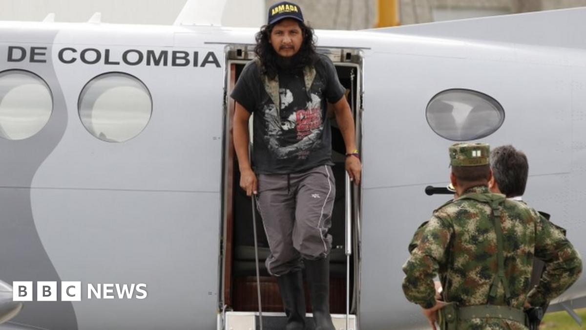 Colombian guerrilla deserter helps Ecuadorean hostage escape - BBC News