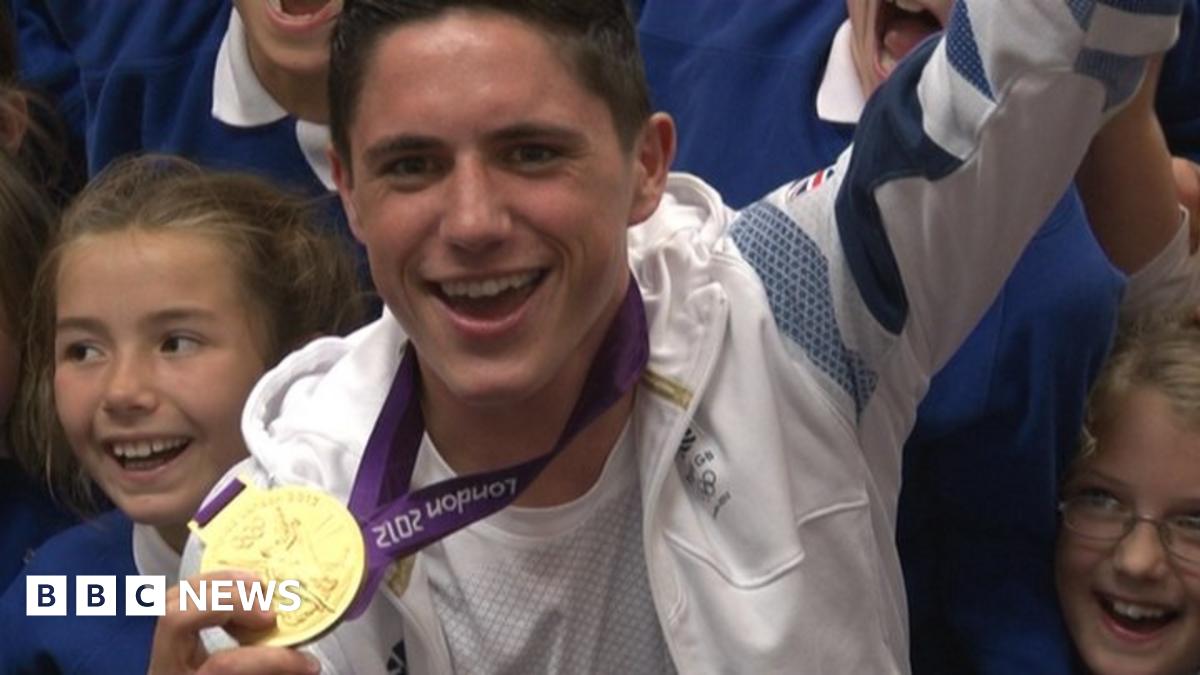Peter Kennaugh: 'Gold medal changed my life' - BBC News