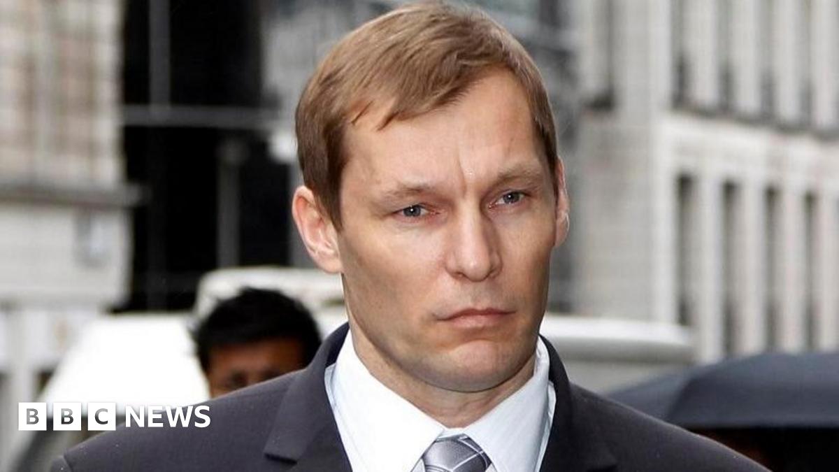 G20 death: PC Simon Harwood sacked for gross misconduct - BBC News