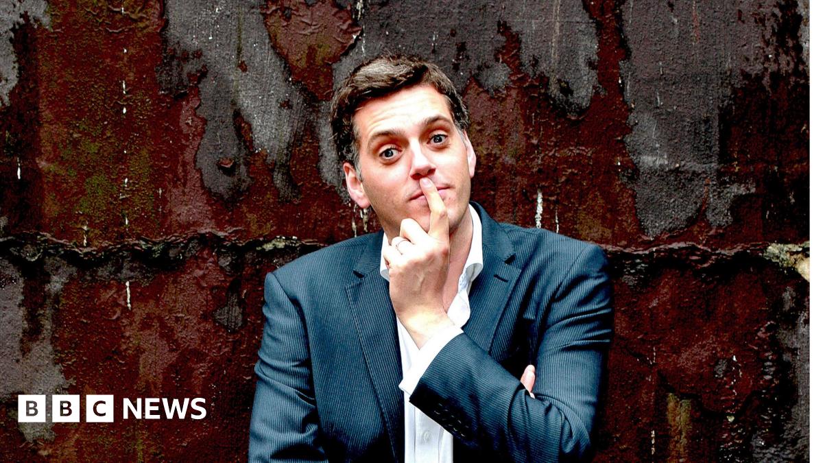 Iain Lee joins BBC Three Counties Radio - BBC News