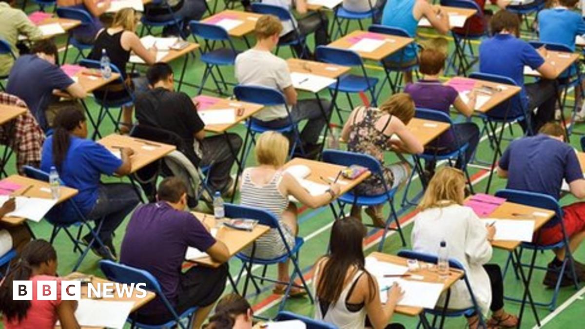 GCSEs replaced by 'English Bac' in key subjects - BBC News