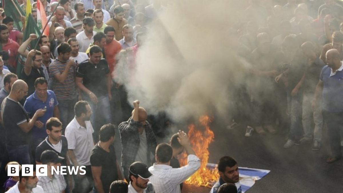 Anti-Islam film: Thousands protest around Muslim world - BBC News