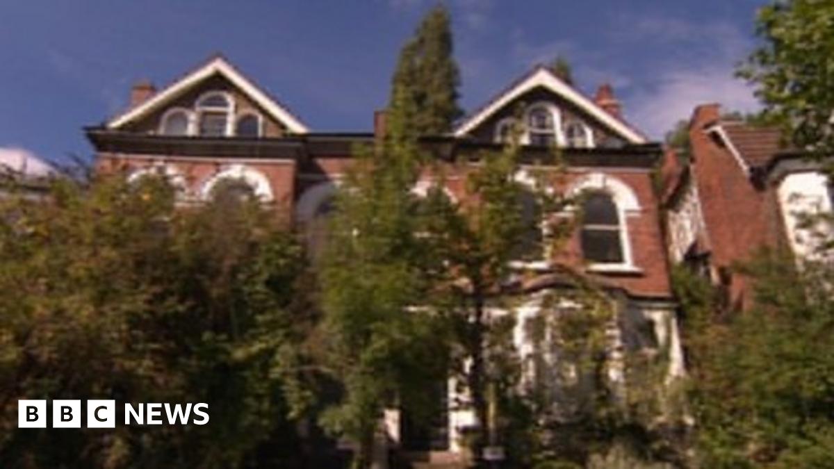 Pink Floyd house sold at auction for £1.2m - BBC News