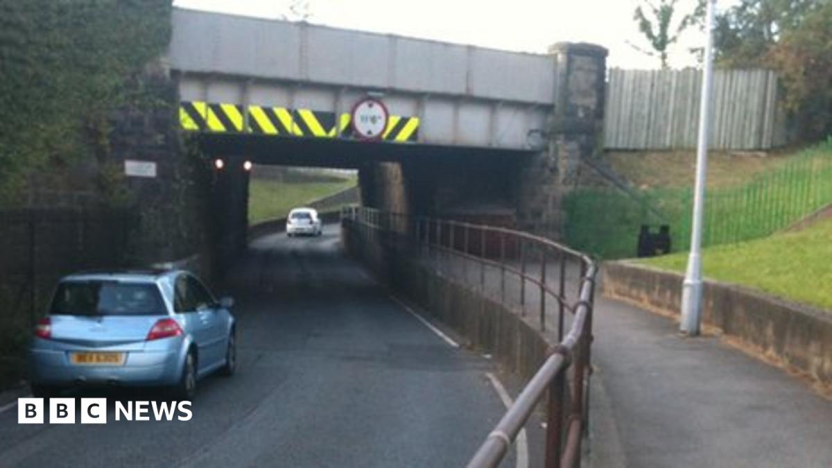Stansty Road rail tunnel closed in Wrexham for works - BBC News