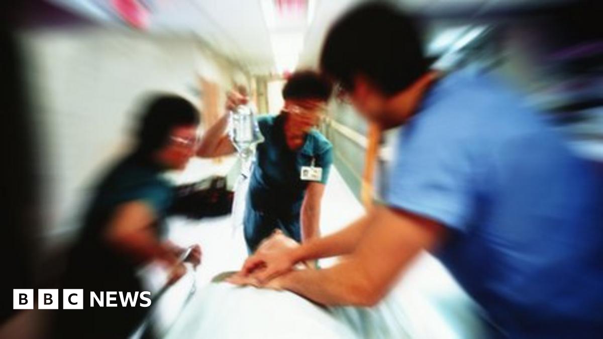 'Too many' cancers only diagnosed in A&E, study suggests - BBC News