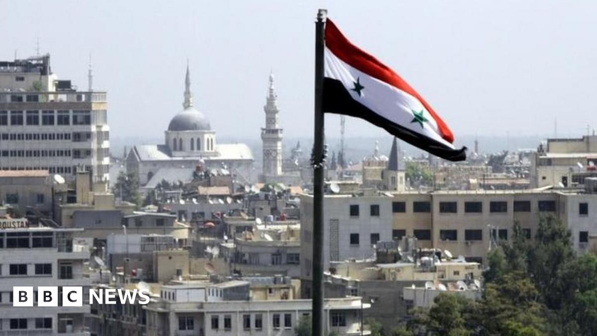 Syrian crash helicopter 'clipped passenger plane' - BBC News