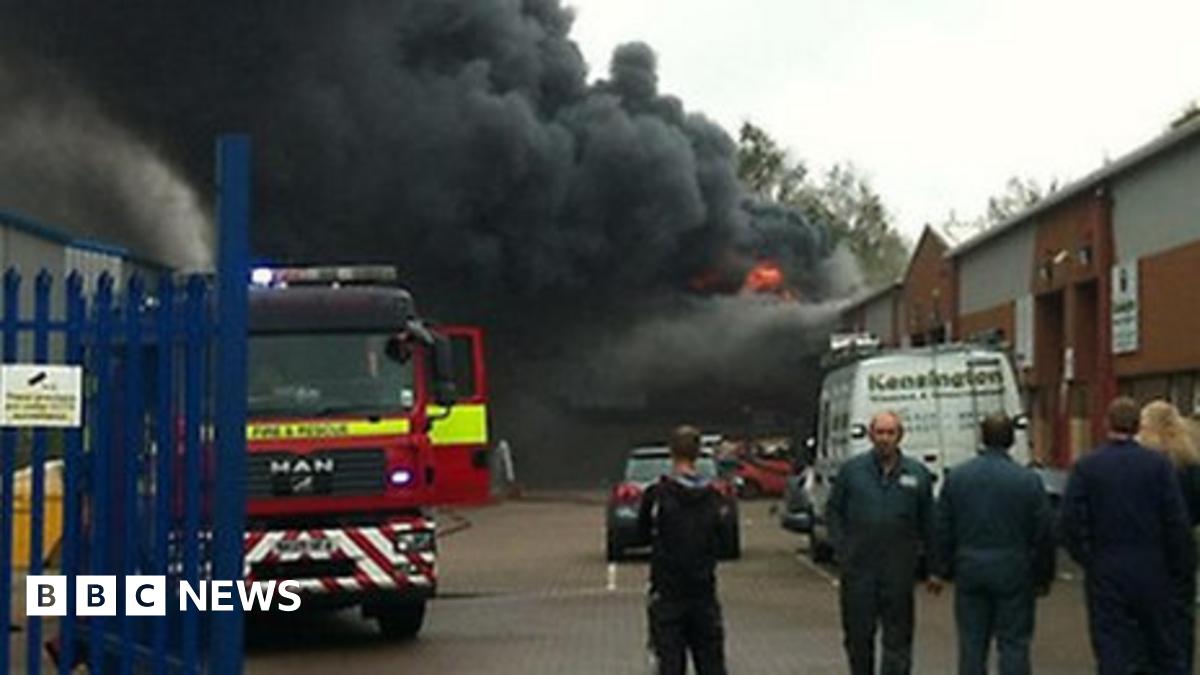 Man injured in garage 'explosion' in Darlington - BBC News