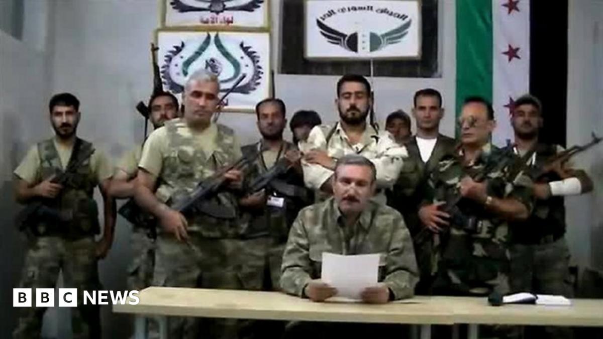 Free Syrian Army 'move command centre inside Syria' - BBC News
