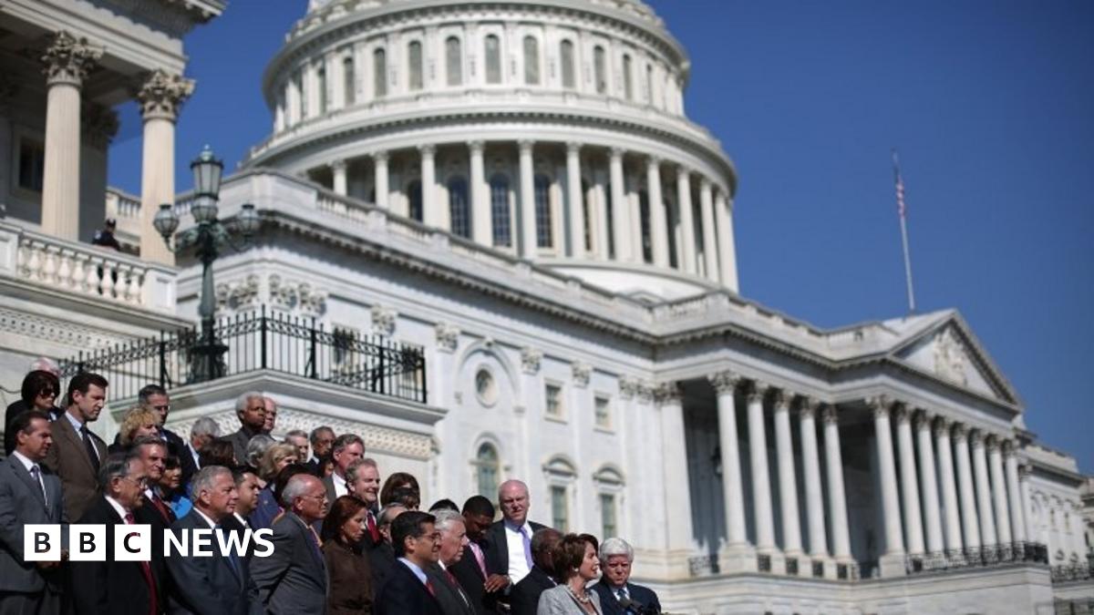 US Congress passed deal to avert shutdown and begin campaign - BBC News