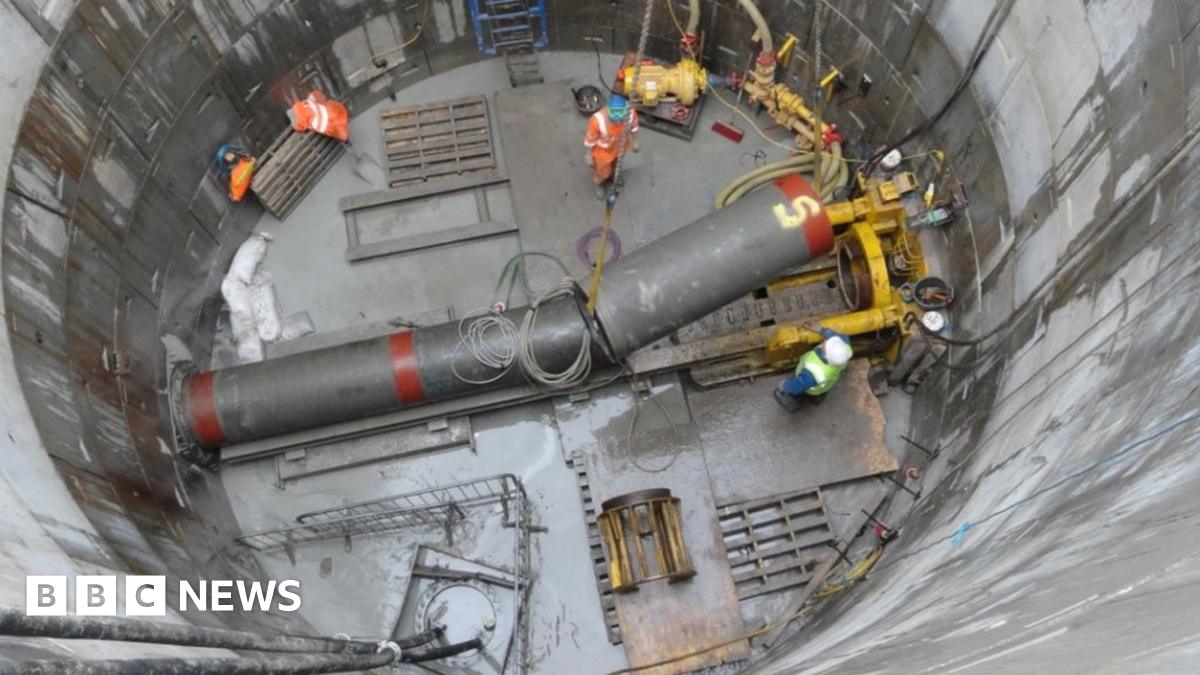 Easterly Road scheme 'reduces flood risk' - BBC News