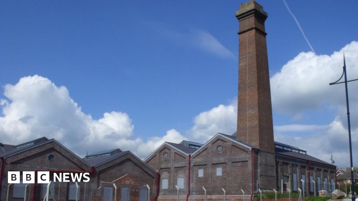 Barry docks pumping house on sale for development - BBC News