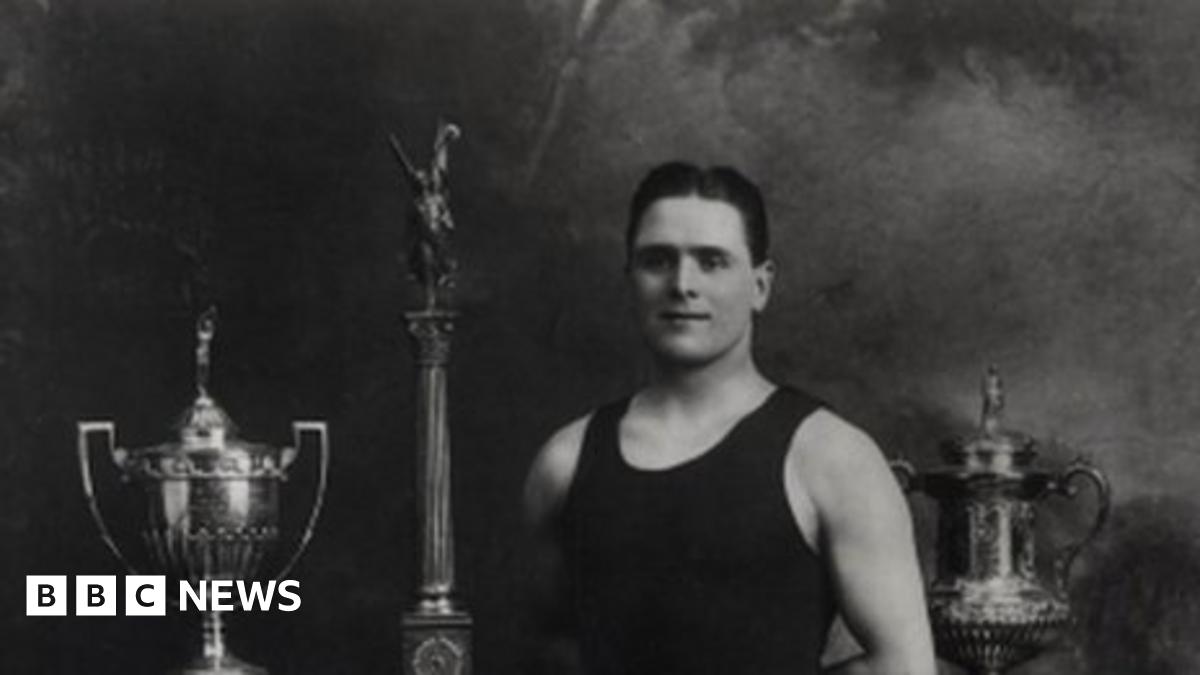 Jack Hatfield memorial stone to be unveiled - BBC News