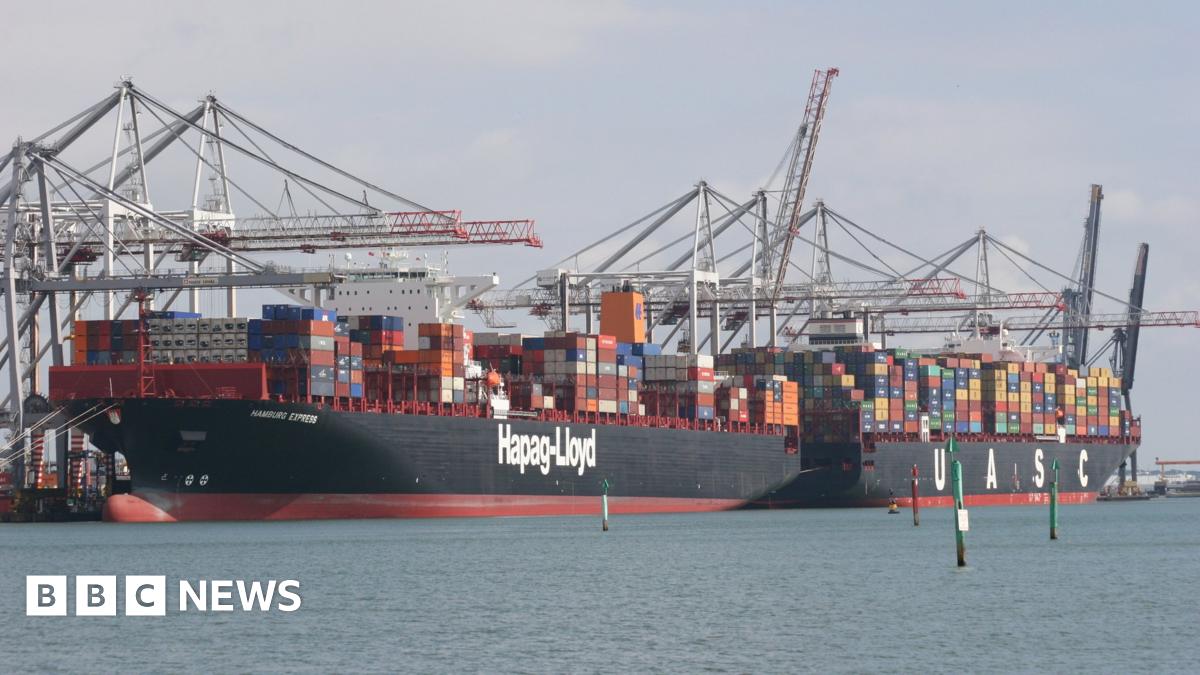 Southampton container berth building starts - BBC News
