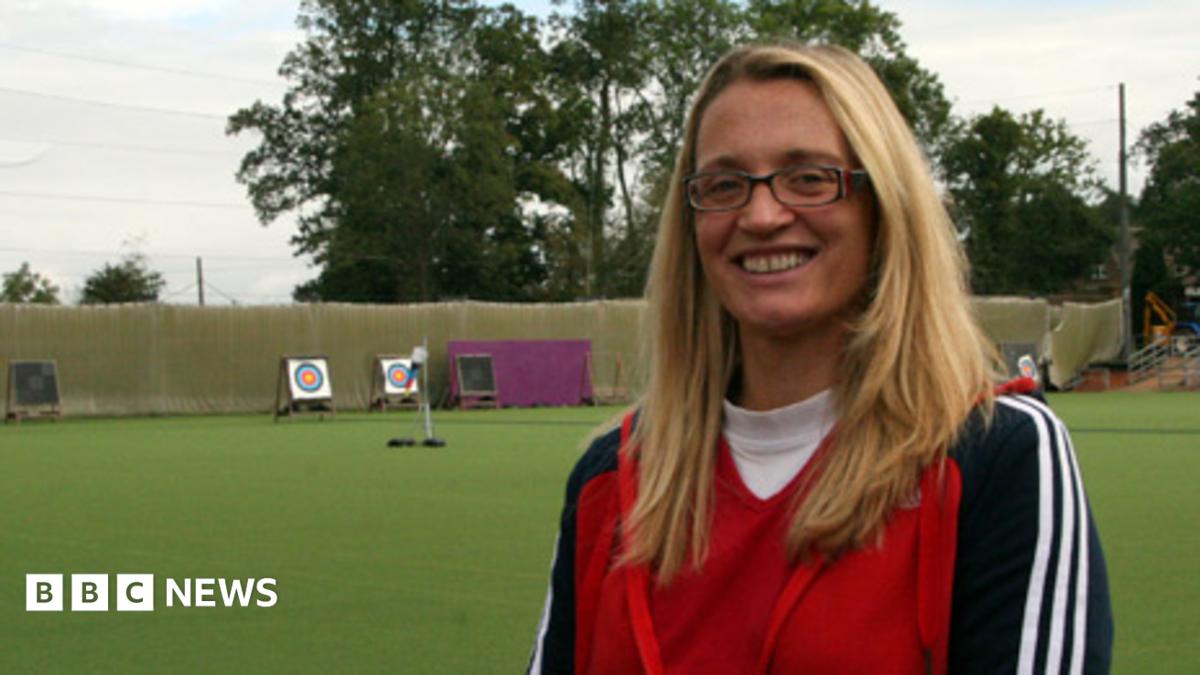 Olympic archer Alison Williamson plans future as teacher - BBC News