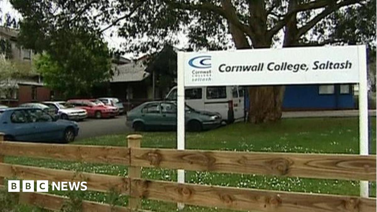 Tributes to Charlie Alford who collapsed in toilet - BBC News