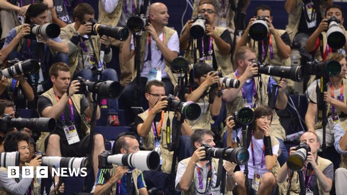 Press photography and education - BBC News