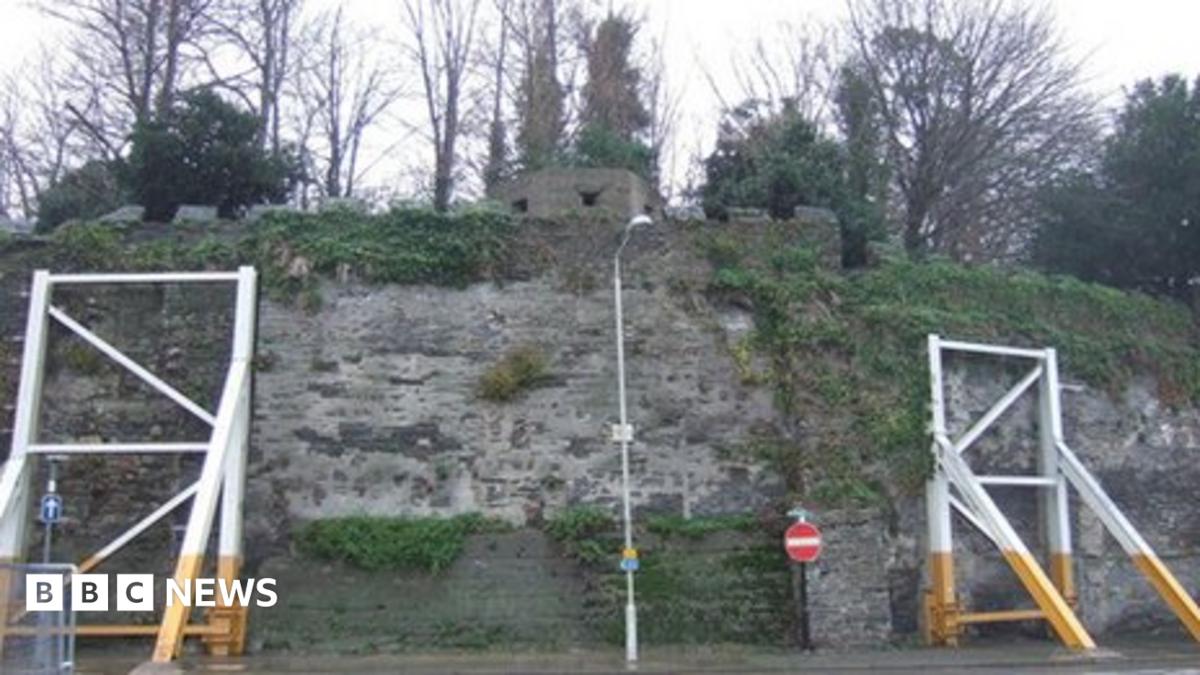Cardigan Castle: Work starts on £11m restoration - BBC News