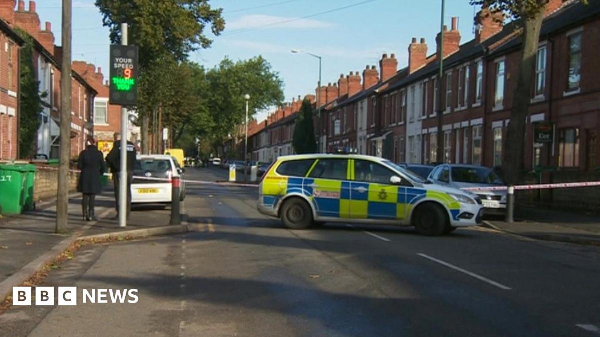 Nottingham shooting leads to three arrests - BBC News