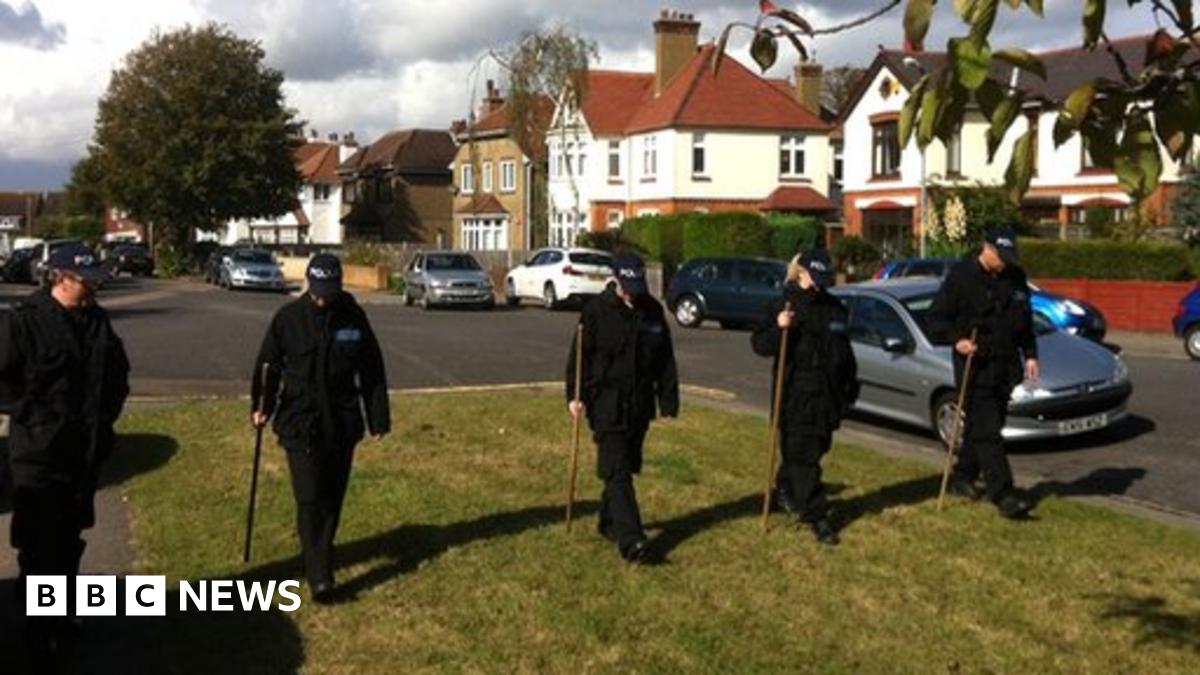 Clacton hospital patient David Royle found dead in sea - BBC News