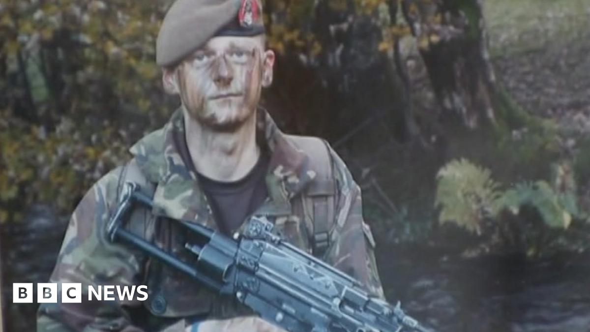 Funeral for soldier Thomas Wroe killed in Afghanistan - BBC News