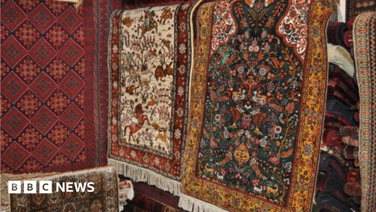 Afghan carpet industry facing threadbare future - BBC News