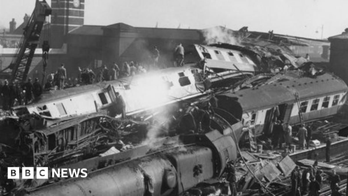 Harrow and Wealdstone rail crash: Boy rescuer remembers devastation ...