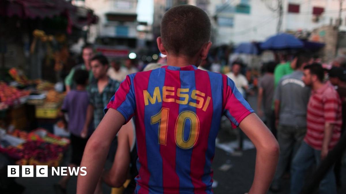 Why Spain's greatest football match, El Clasico, matters to ...