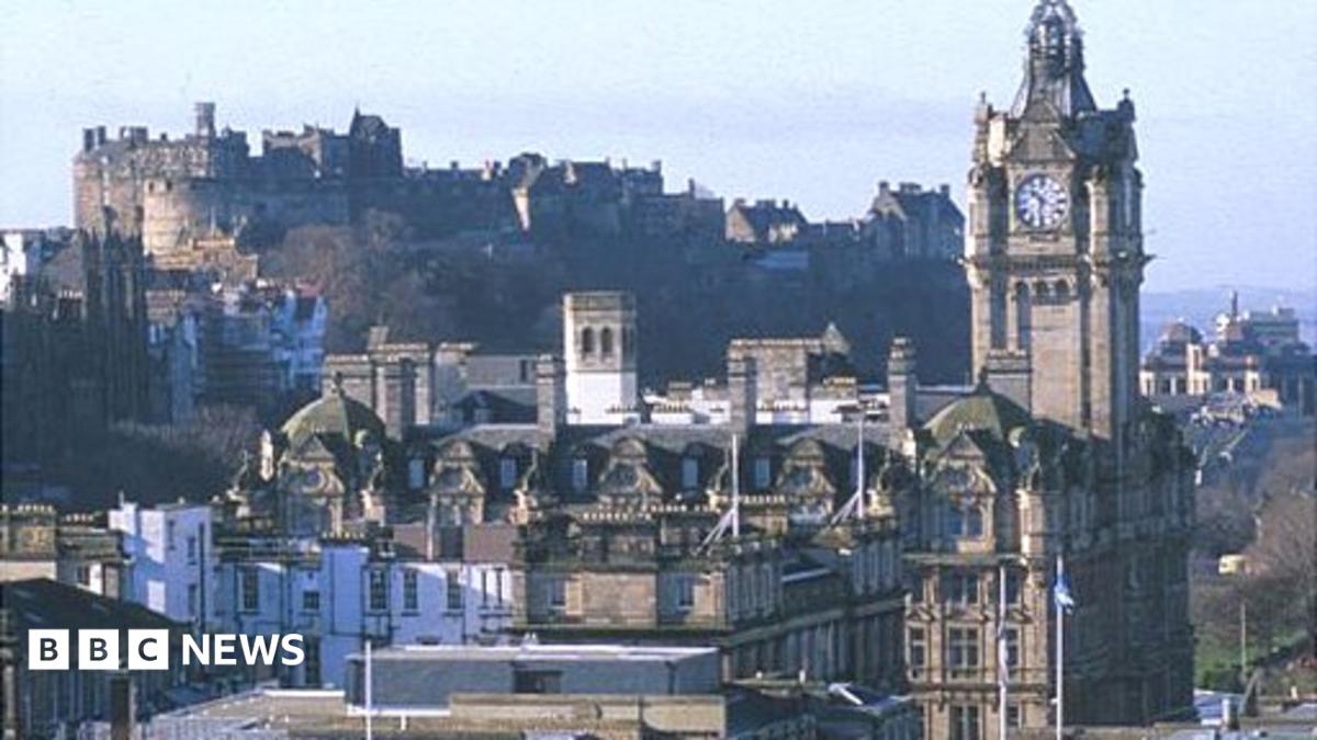 Edinburgh named Europe's Leading Destination - BBC News