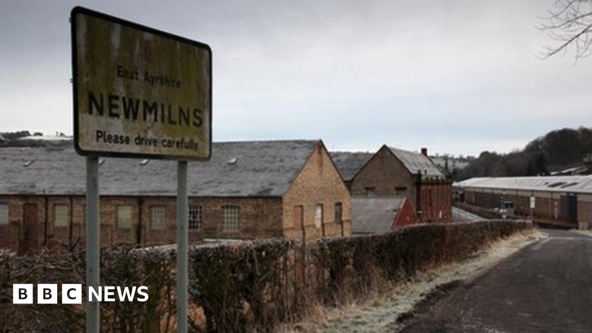 Carbuncle Award: Hunt launched for Scotland's most dismal town - BBC News