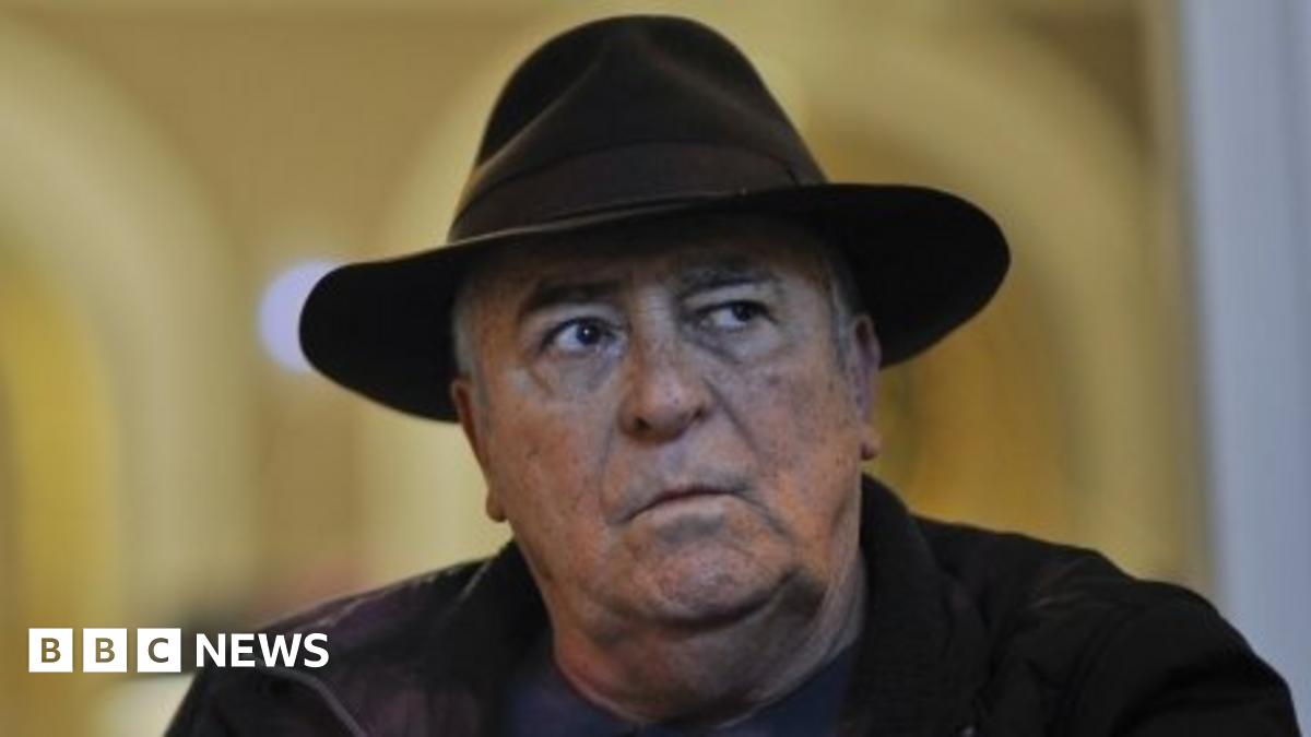Bertolucci to be honoured at European Film Awards - BBC News