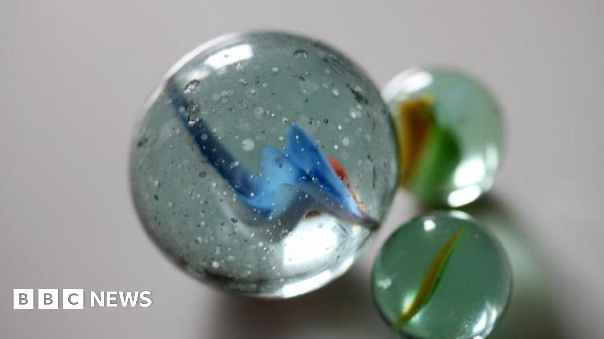 Losing your marbles - 'a lesson in mental health' - BBC News
