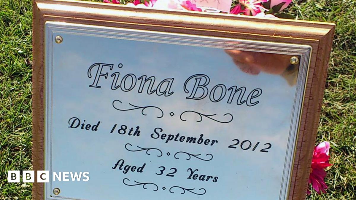 PC Fiona Bone: Laid to rest in Moray where she was raised - BBC News