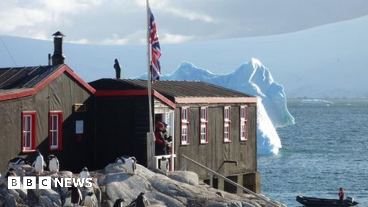 Antarctic career lands Tudor Morgan Queen's Polar Medal - BBC News