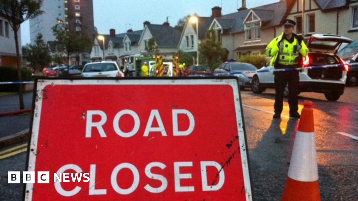 Man found dead in Aberdeen house fire - BBC News