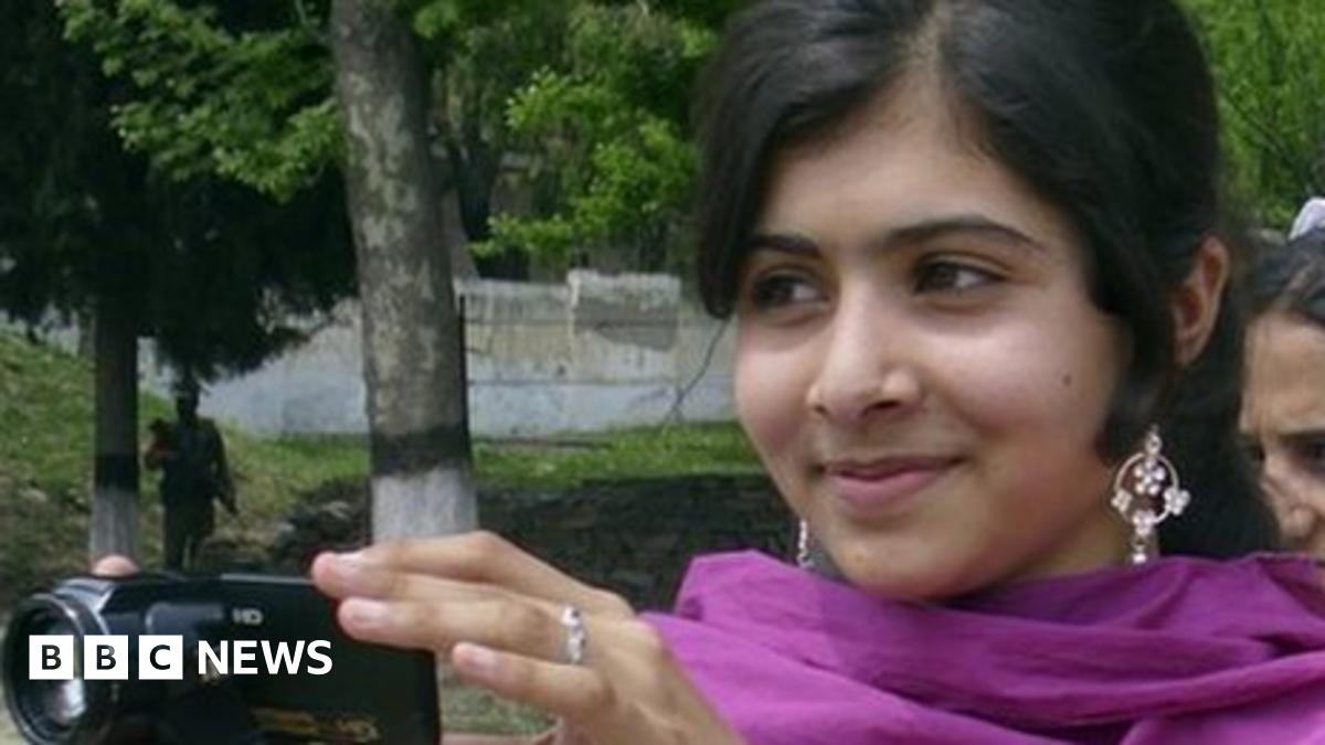 Shot schoolgirl Malala Yousafzai leaves hospital - BBC News