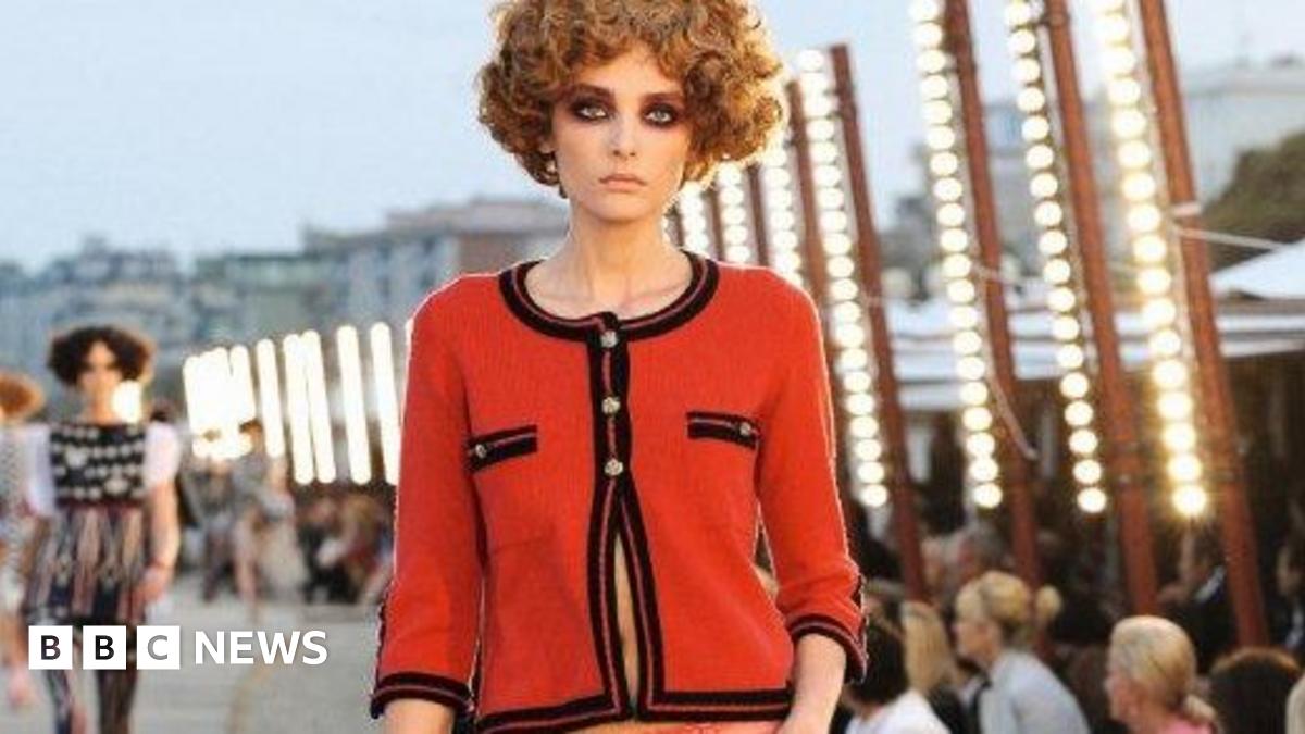 Chanel buys Hawick cashmere mill Barrie - BBC News