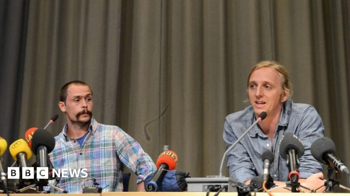 Swedish journalists tell of time in Ethiopia jail - BBC News