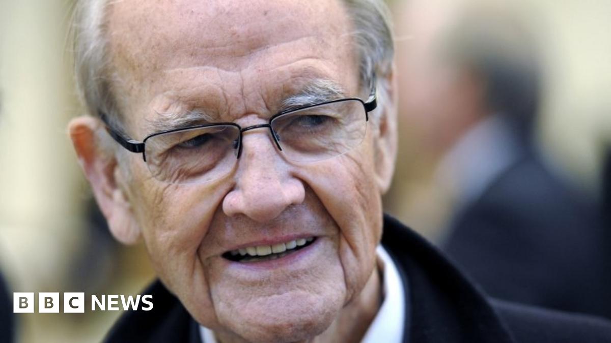 George McGovern is gravely ill, his family says - BBC News