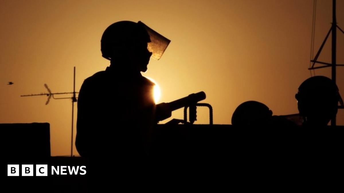 Bahrain policeman dies from injuries after bombing - BBC News