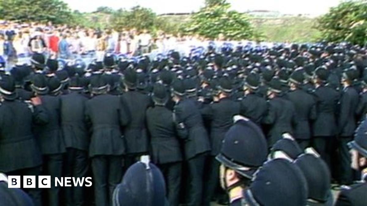 Orgreave miners' strike handling referred to IPCC - BBC News