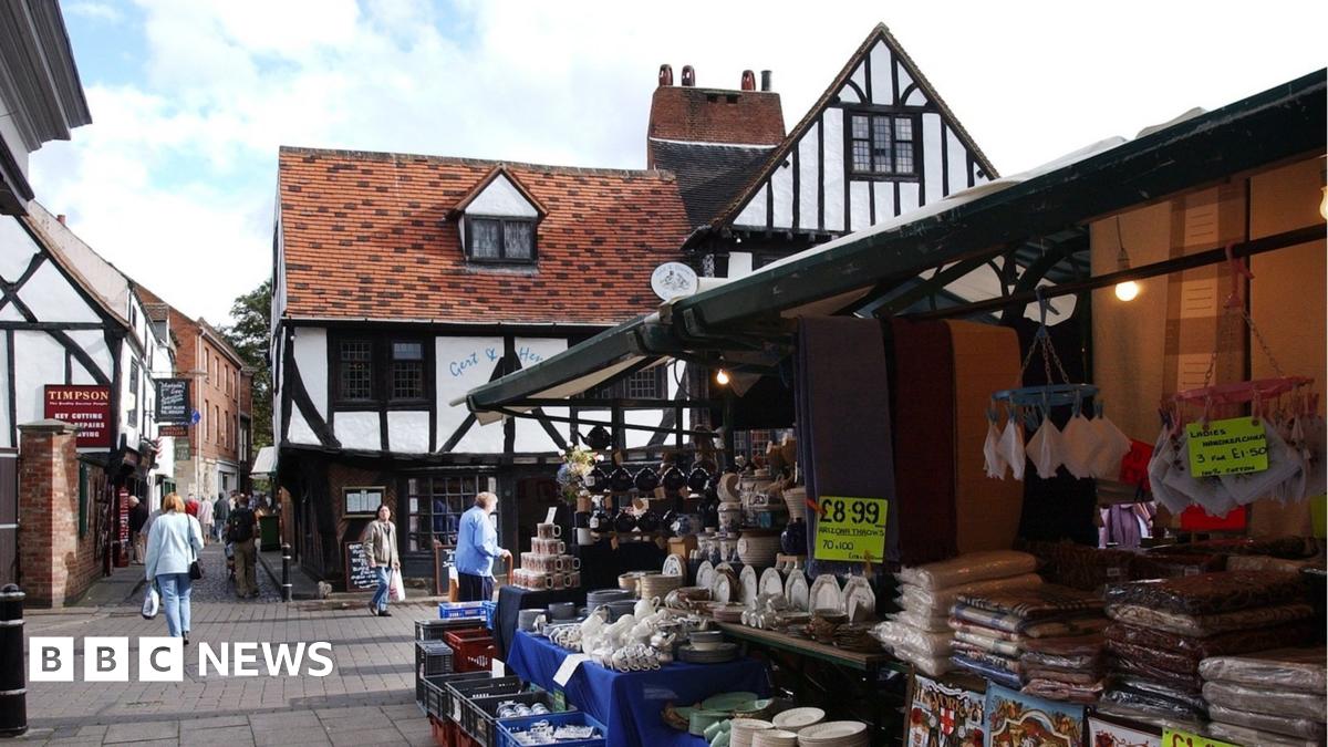 York's revamped Shambles Market ready for opening - BBC News